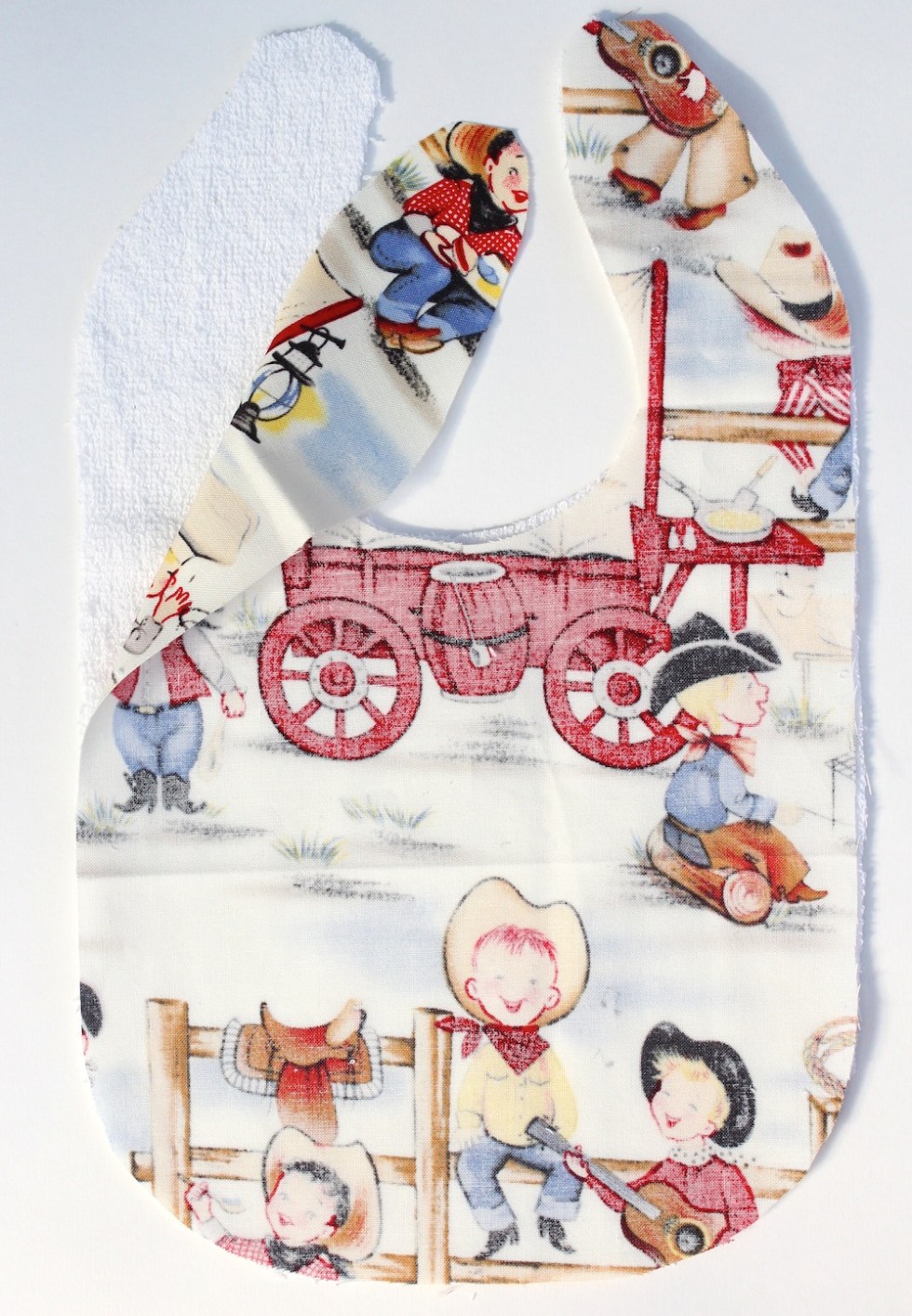 Easy baby bib pattern and tutorial | Wolves in London